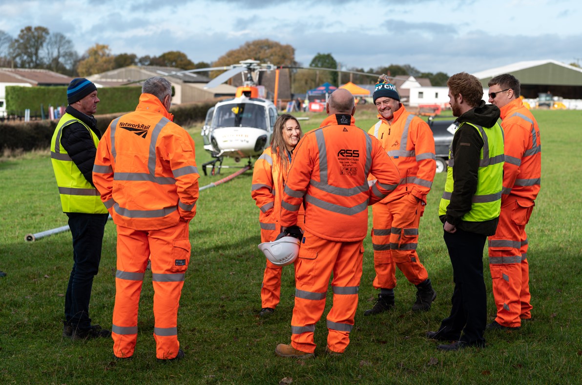 Aerial saw demonstrates impressive cutting power and speed - Rail Forum